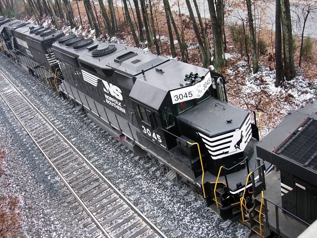 Newly Painted NS 3045